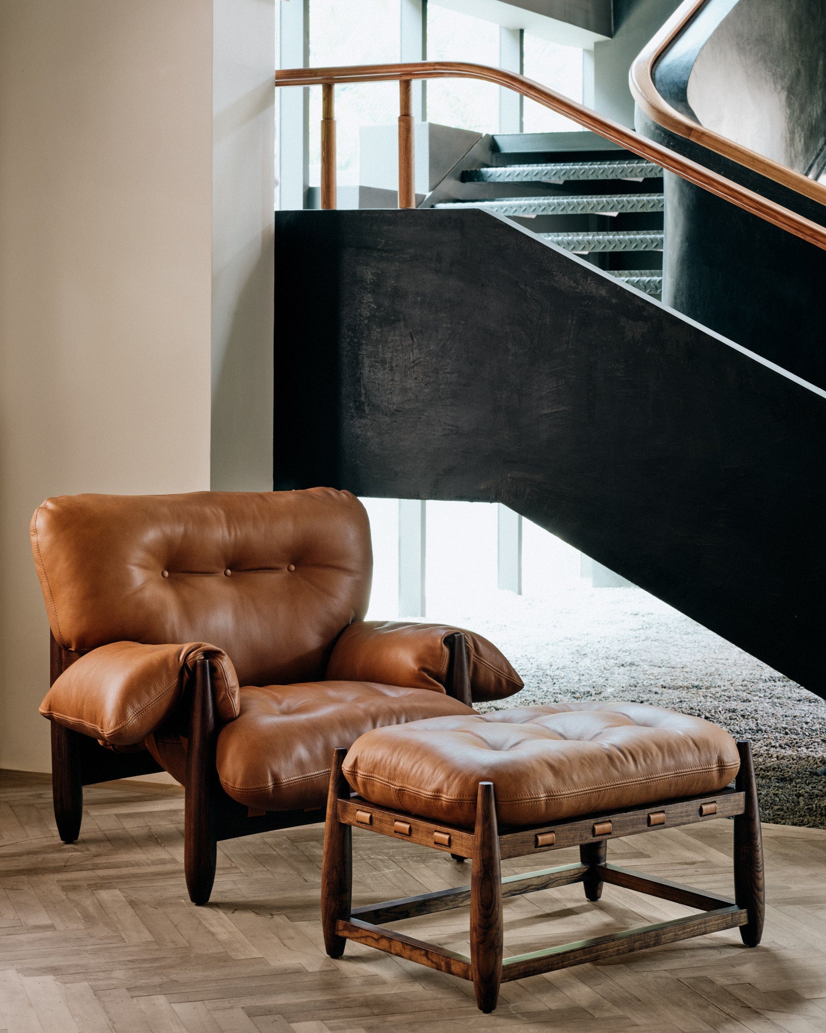 The Enduring Appeal of Leather Upholstery: A Guide to Timeless Eleganc ...